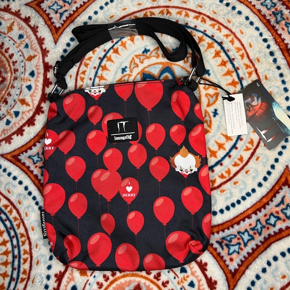 Loungefly | Bags | It Loungefly I Heart Derry Passport Bag Stephen King ...